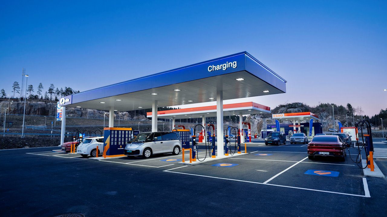 This is what the "world’s best" electric vehicle charging hub looks ...