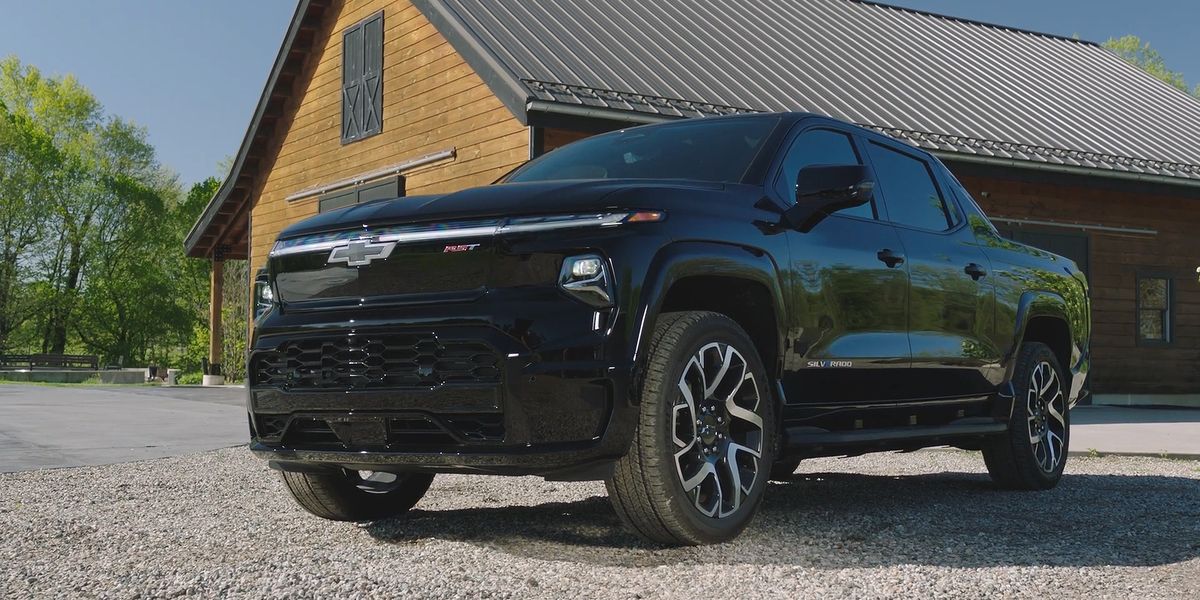 The Chevrolet Silverado EV RST Is the New Electric Pickup Leader ...