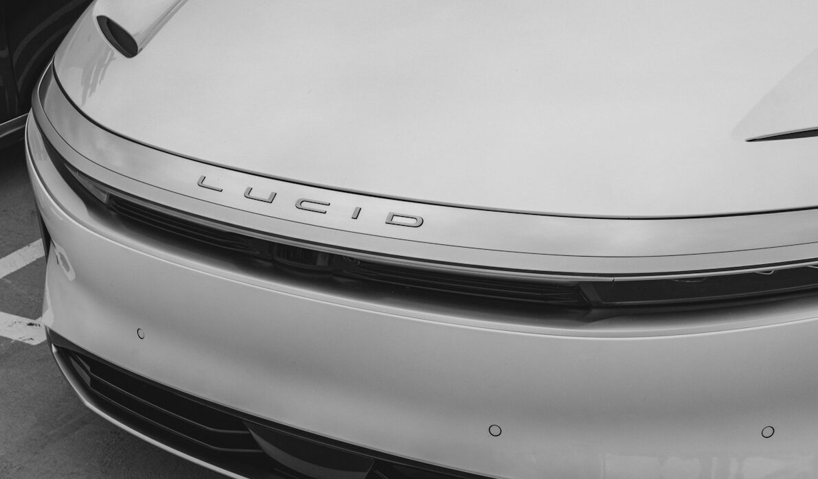 Lucid's Anticipated Mid-Size EV SUV: Earth - Europeantech