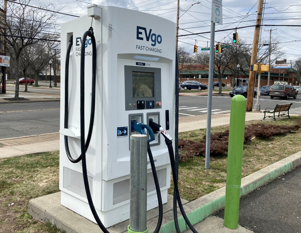 New hope for EV chargers after tense CT meeting - Europeantech
